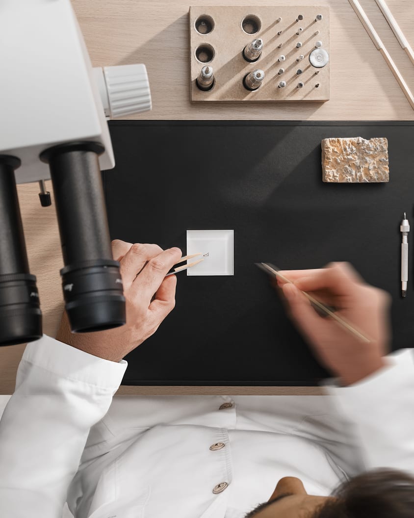 玫瑰金男士腕表自动上链Master Ultra Thin Moon超薄大师系列月相腕表Q1362511 | Jaeger-LeCoultre积家